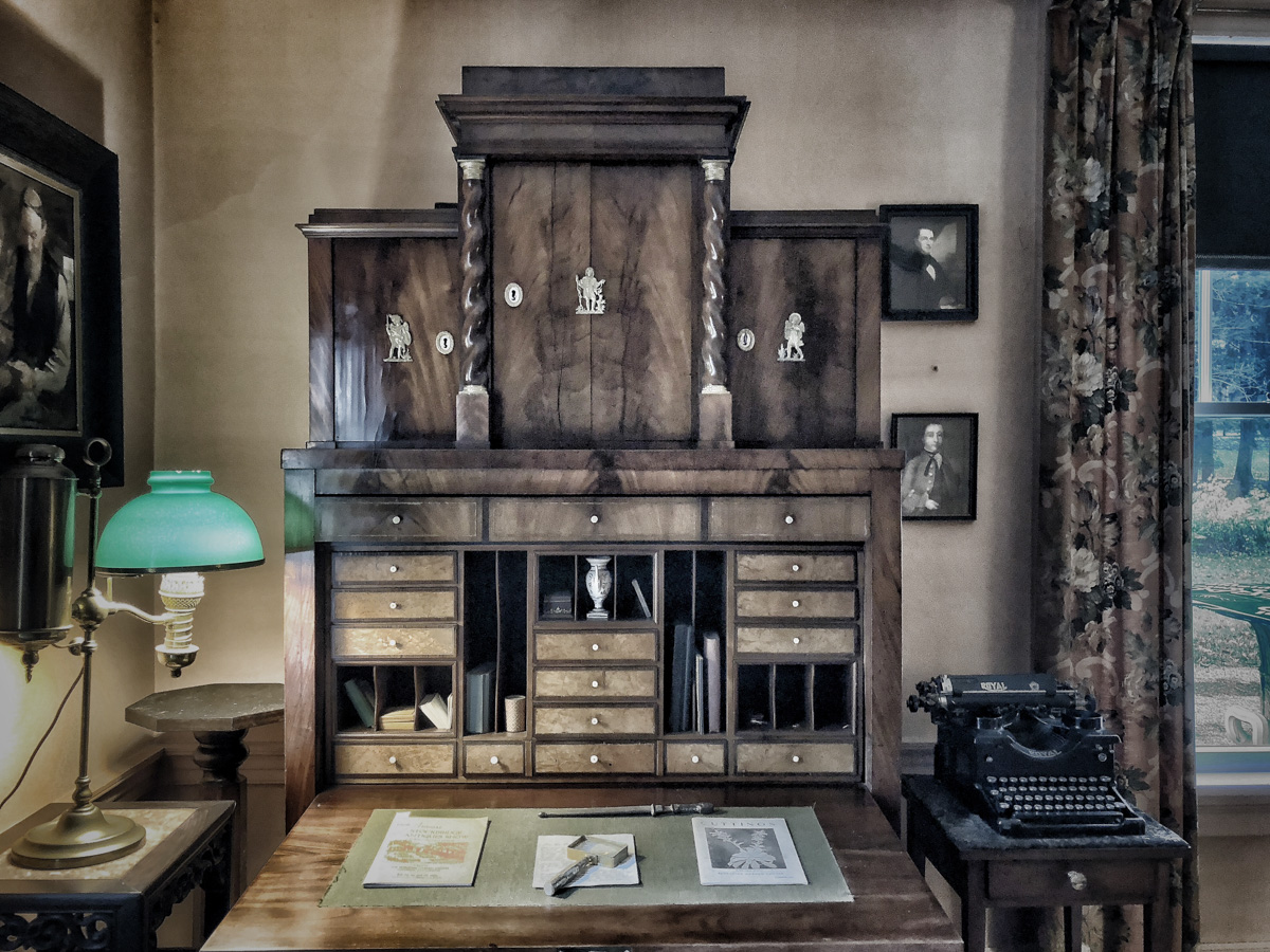 Daniel Chester French’s desk at Chesterwood. Photograph by Jason Baker ...